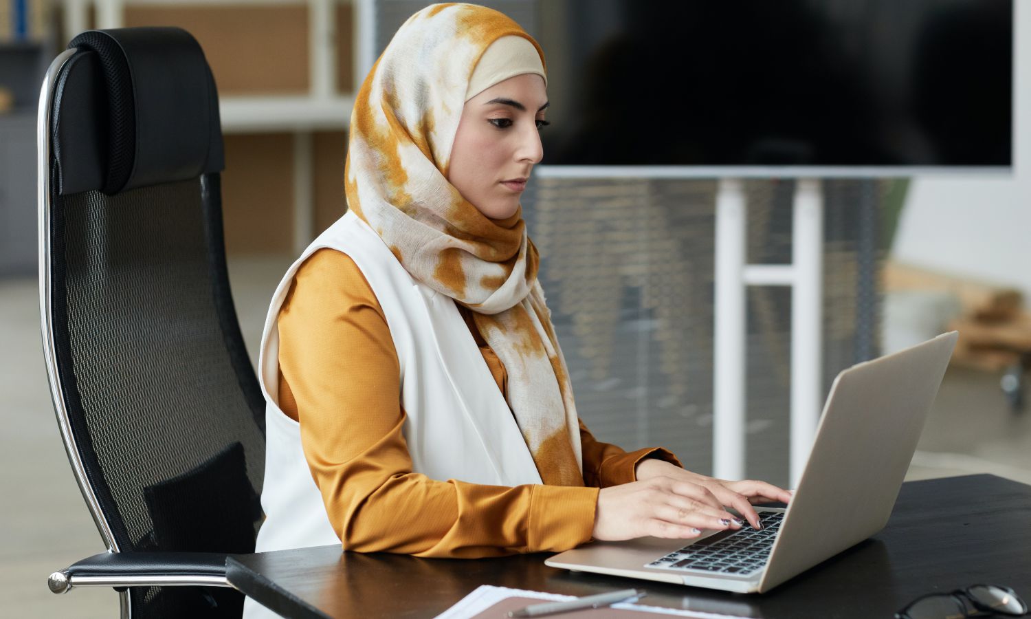 Translate Arab ke Indonesia Bersertifikat